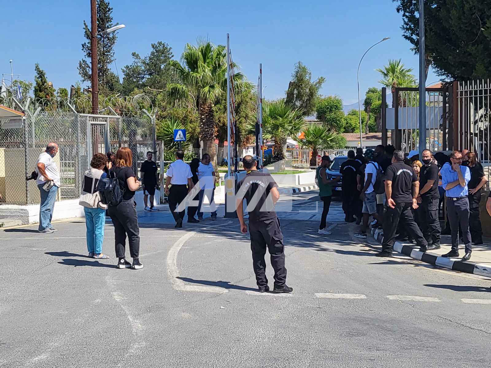Με τραγούδια και συνθήματα υποδέχθηκαν την Αριστοτέλους στις Κεντρικές ...