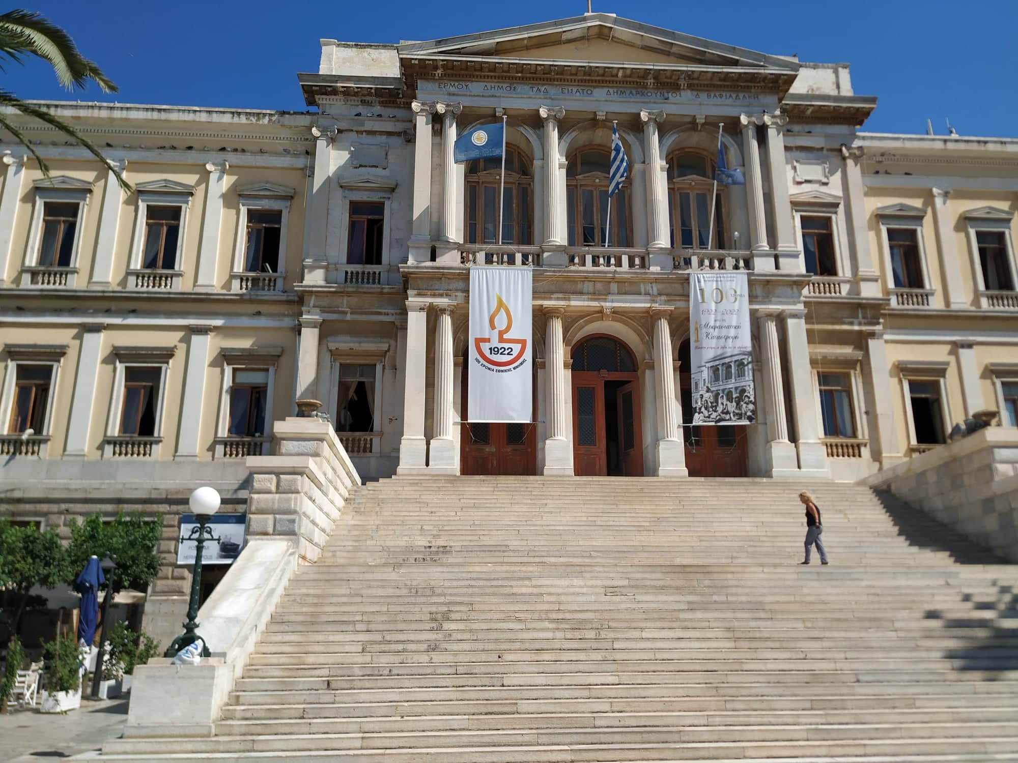 Σύρος: Το νησί του Μάρκου Βαμβακάρη, ένα διαμάντι στο Αιγαίο! | Ant1 Live