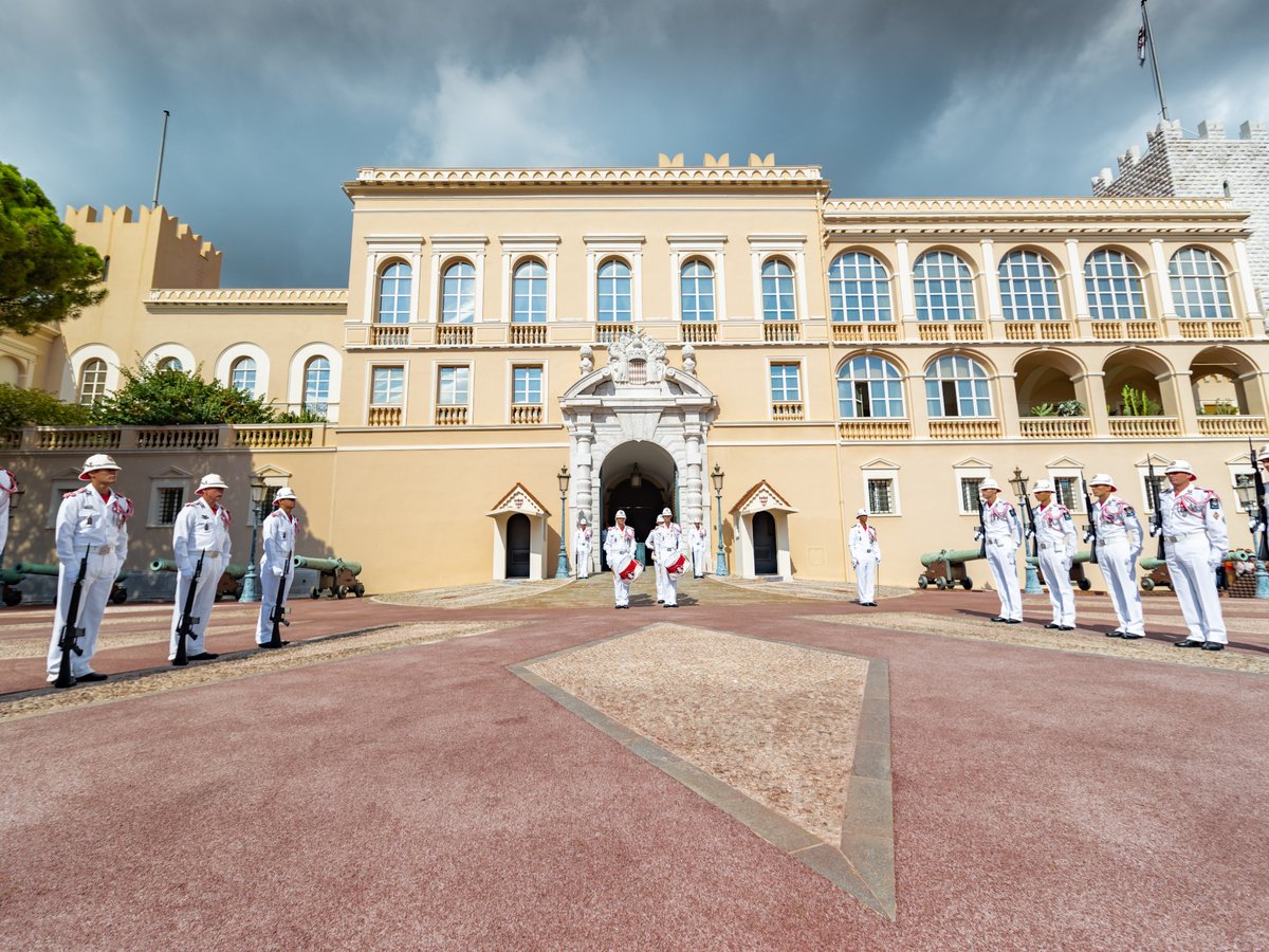 Παλάτι του Μονακό: Ιστορικά δωμάτια, εκπληκτικές τοιχογραφίες και έργα ...