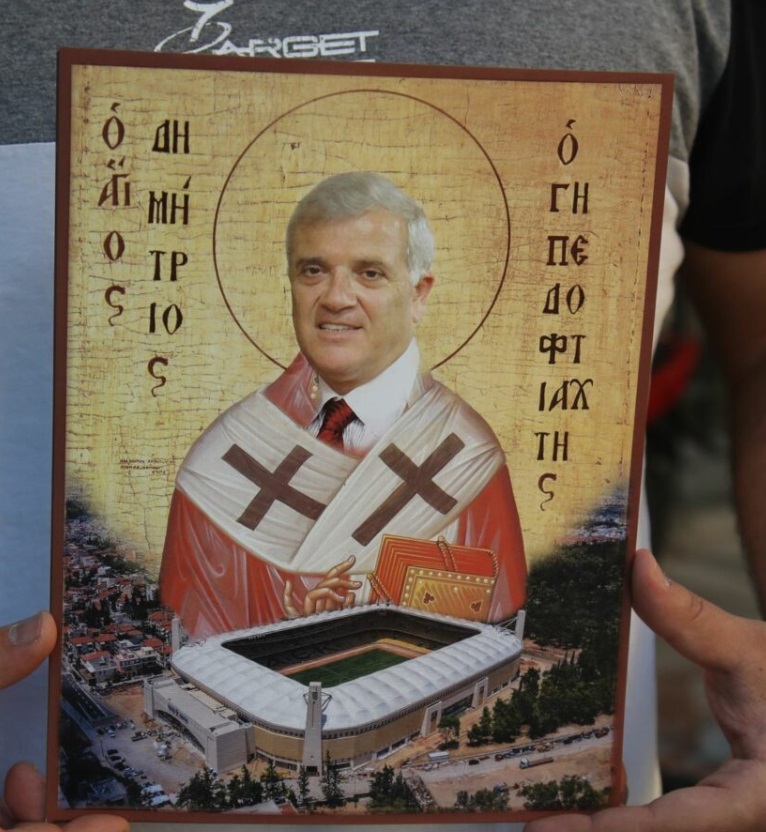 Μετά το εικόνισμα του Μελισσανίδη..οπαδός προσκύνησε τον αγωνιστικό ...