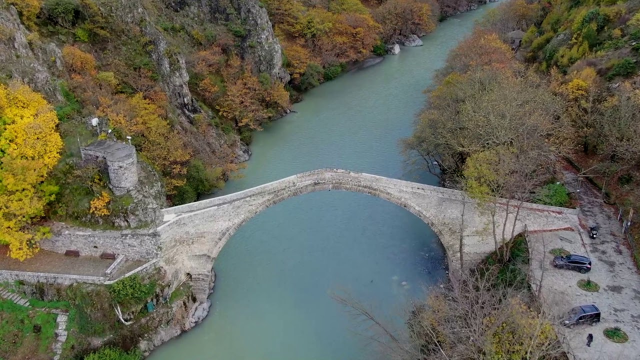 Κόνιτσα: Το ξακουστό πέτρινο γεφύρι και η απαράμιλλη ομορφιά της ...