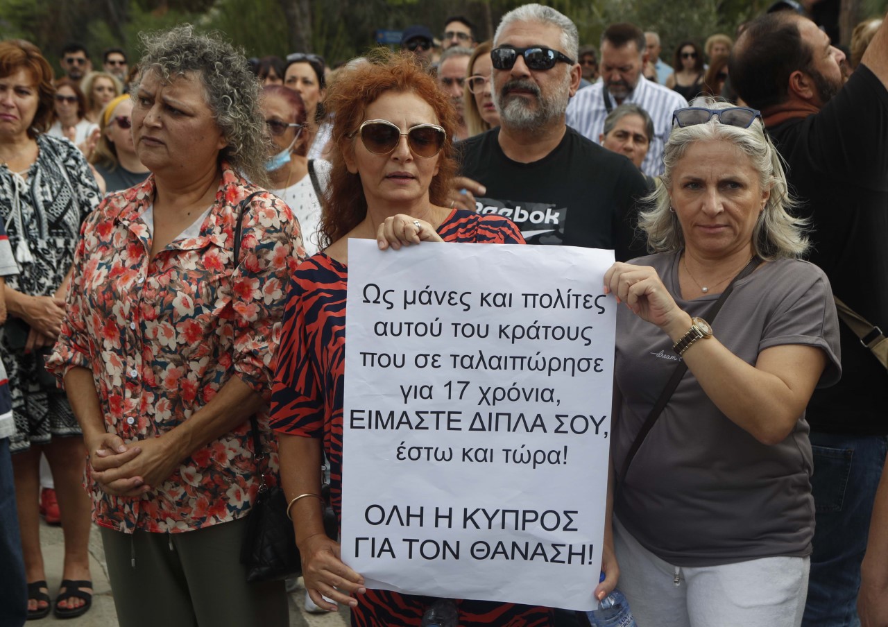 Μια γροθιά για τον Θανάση Νικολάου: Ζήτησαν την επιστροφή Μάτσα στις ...