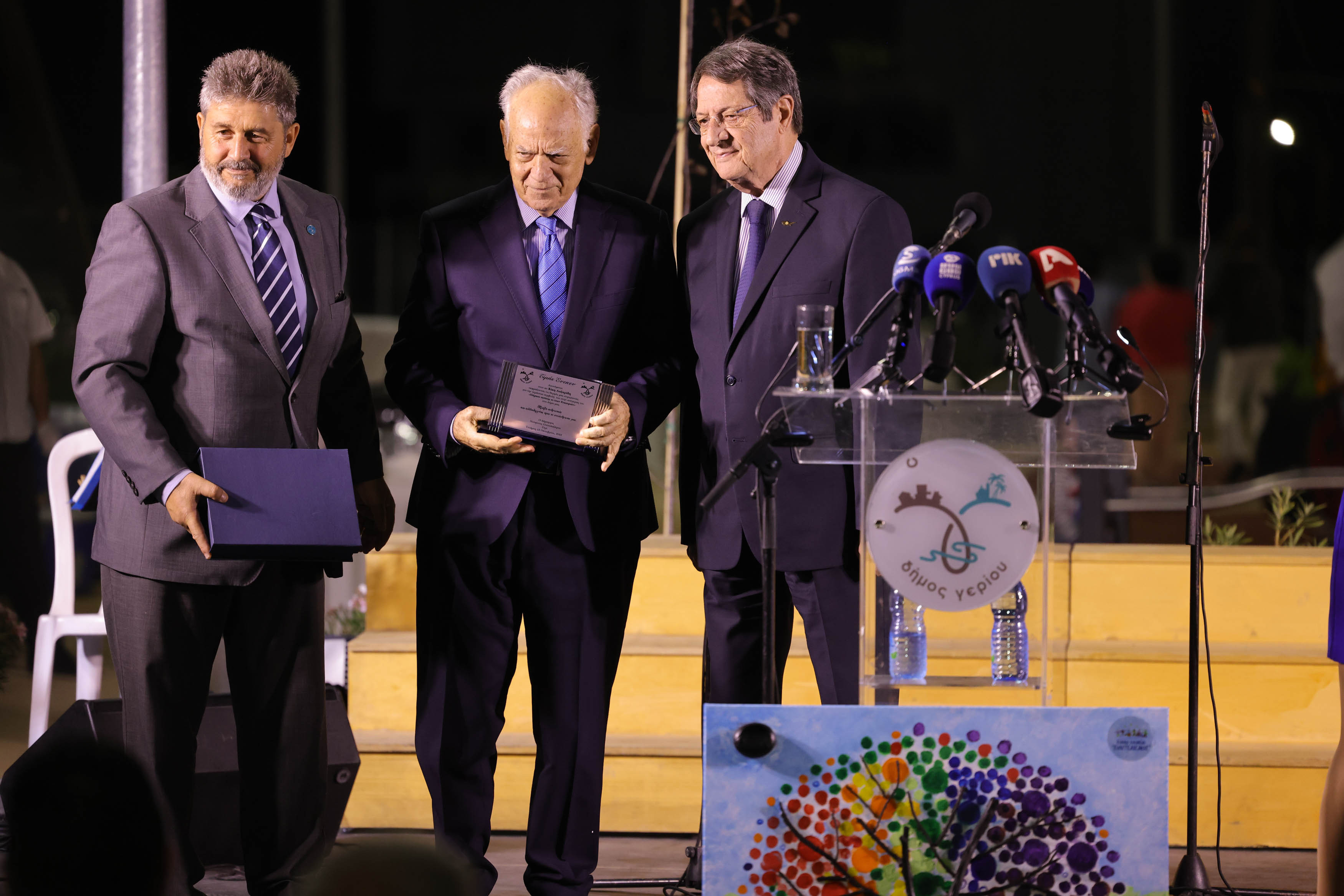 Στα εγκαίνια του πάρκου για παιδιά ΑμεΑ στο Γέρι ο Πρόεδρος ...