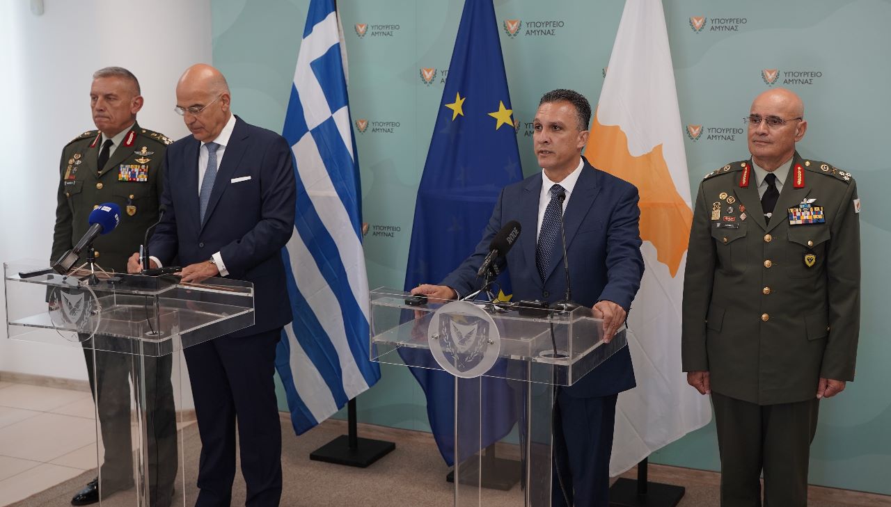 Δένδιας σε Γιωργάλλα: Επανέλαβε ότι η Κύπρος δεν κείται μακράν (ΦΩΤΟ ...