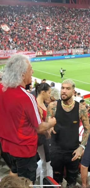 Η πιο απρόσμενη συνάντηση στο "Γ. Καραϊσκάκης": Τάκης Τσουκαλάς και SNIK μαζί (ΦΩΤΟ) | Ant1 Live