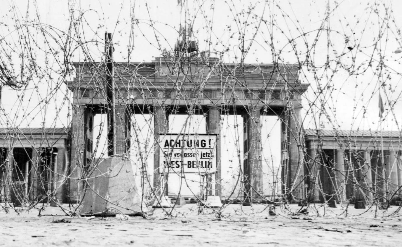 Η μέρα της πτώσης του «Τείχους του Αίσχους» στο Βερολίνο (ΦΩΤΟ) | Ant1 Live