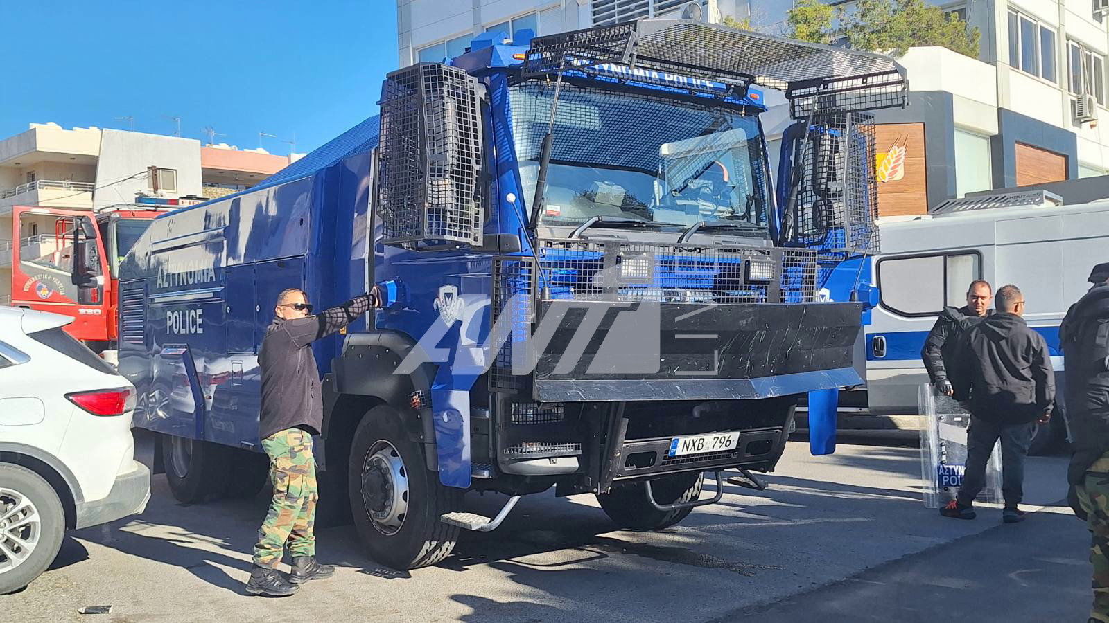 Χωρίς έκτροπα τελέστηκε το 50ο Μνημόσυνο Γρίβα-Μόνο με σωματικό έλεγχο ...