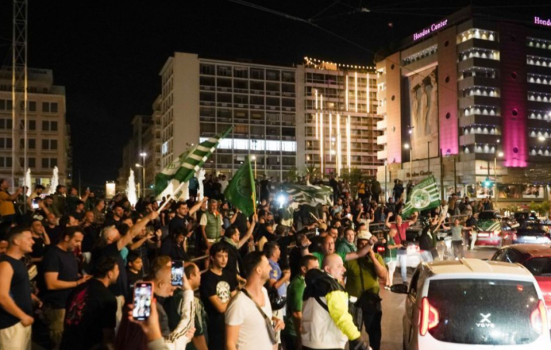 Χαμός στην Αθήνα από... τρελαμένους οπαδούς του Παναθηναϊκού! (βίντεο ...