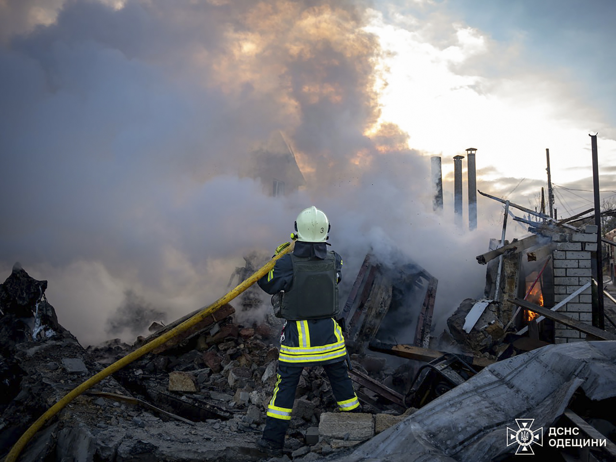 Η Ρωσία εξαπέλυσε μαζική επίθεση στοχεύοντας τις ενεργειακές ...