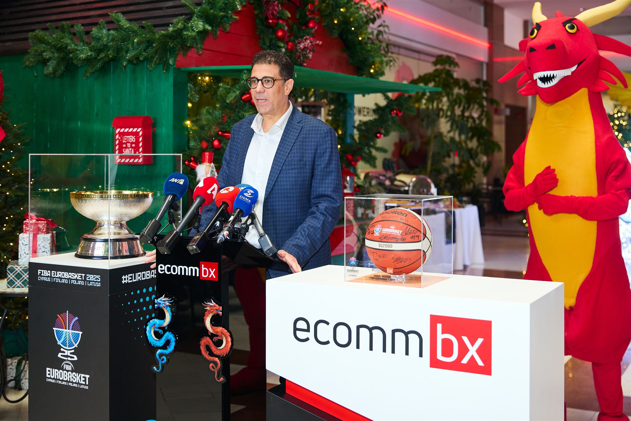 Το τρόπαιο του Ευρωμπάσκετ στα γραφεία της ECOMMBX | Ant1 Live