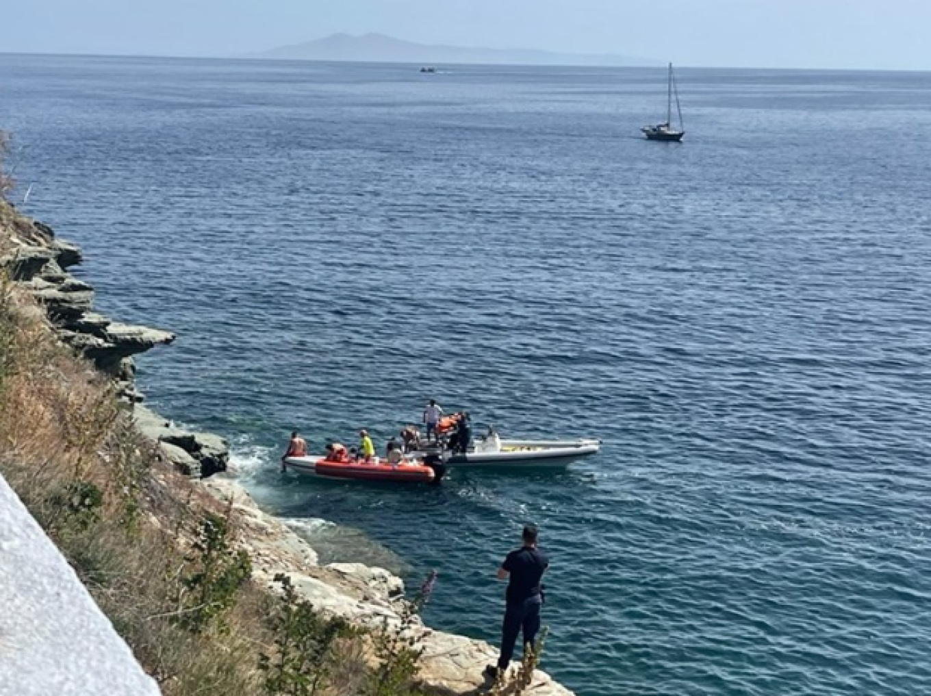 Άνδρος: Γυναίκα σκοτώθηκε πέφτοντας με το αυτοκίνητό της στη θάλασσα ...