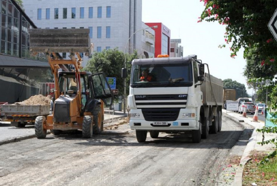 Λατσιά: Κλειστός Δρόμος για εργασίες επιδιόρθωσης οδοστρώματος που ...