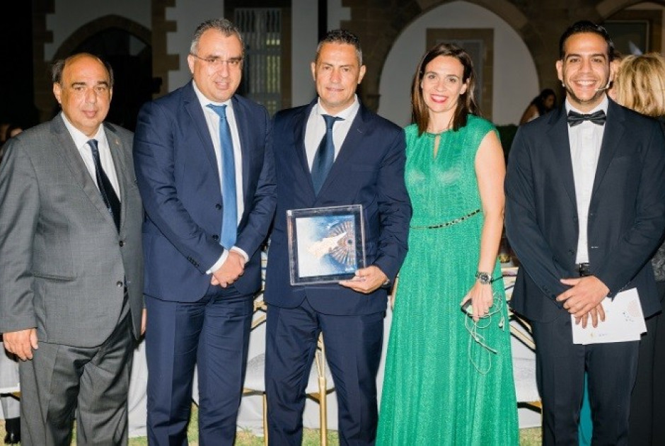 Βασικός ομιλητής στα 4α Διπλωματικά Βραβεία του ΚΕΒΕ ο Τζον ...