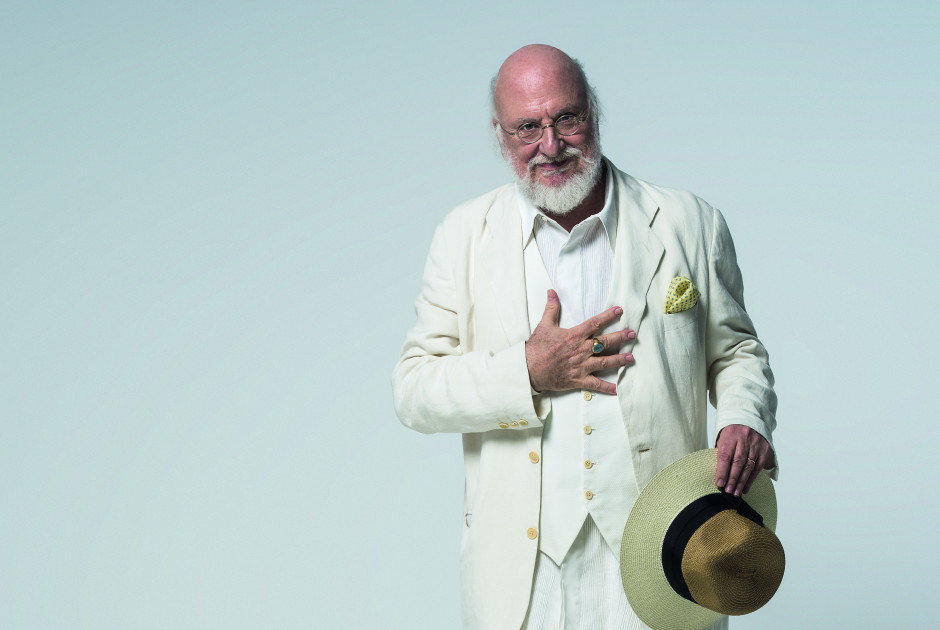 Ο Διονύσης Σαββόπουλος βάζει στα όργανα φωτιά και εξηγεί γιατί θαυμάζει ...