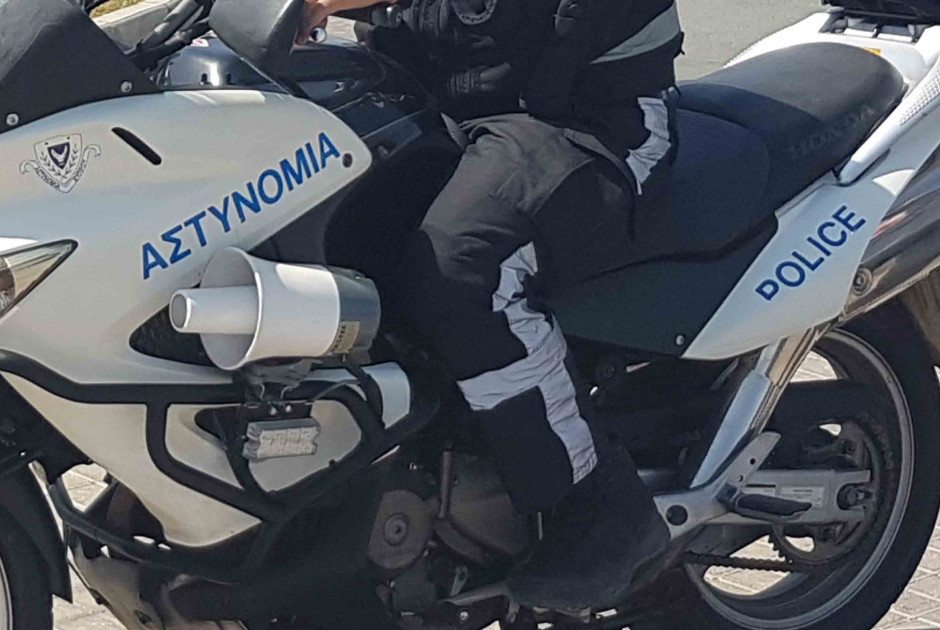 «Ζητάδες»βοήθησαν πατέρα να μεταφέρει το τραυματισμένο του βρέφος σε ...