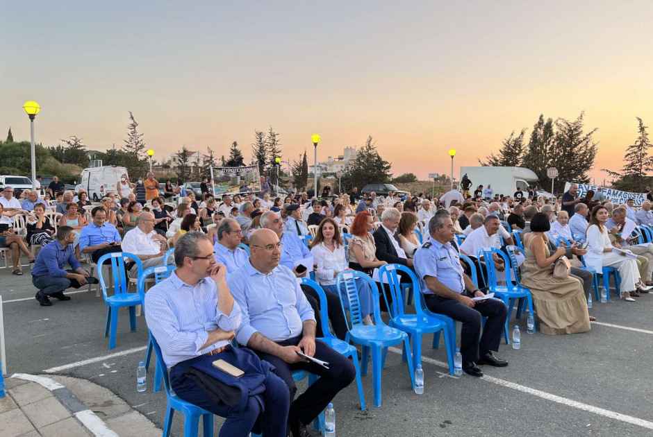 Βαρωσιώτες από όλη την ελεύθερη Κύπρο διατράνωσαν τον άσβεστο πόθο για ...