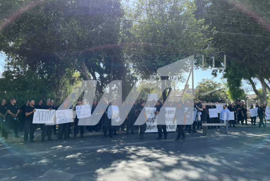 Στους δρόμους για 10η ημέρα οι δεσμοφύλακες (ΒΙΝΤΕΟ) | Ant1 Live