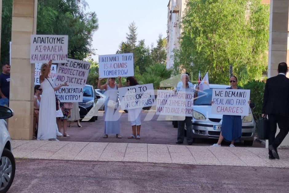 Τροποποιήθηκε το κατηγορητήριο για την Ουκρανή που επιτέθηκε σε ομάδα ...