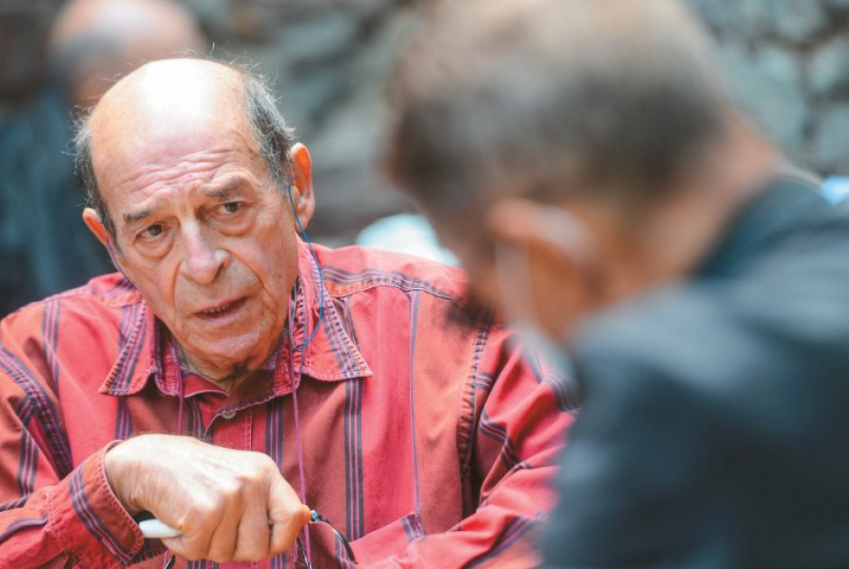 Μανούσος Μανουσάκης για τη θεία του Ειρήνη Παπά: «Σπουδαίος άνθρωπος ...