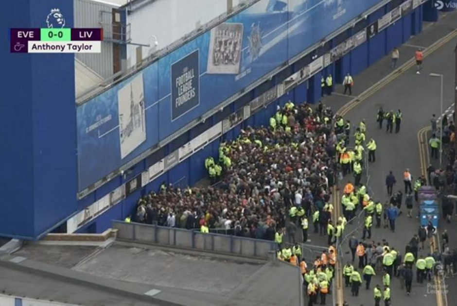 Φιάσκο στο «Goodison Park»: Τουλάχιστον 100 οπαδοί της Λίβερπουλ εκτός ...