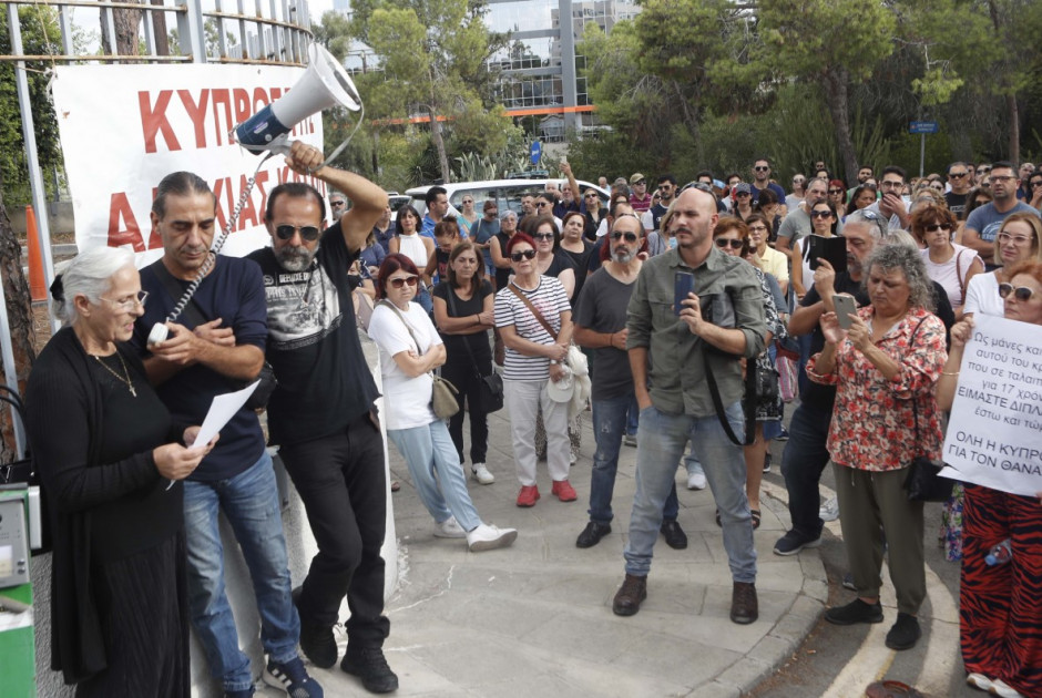 Μια γροθιά για τον Θανάση Νικολάου: Ζήτησαν την επιστροφή Μάτσα στις ...