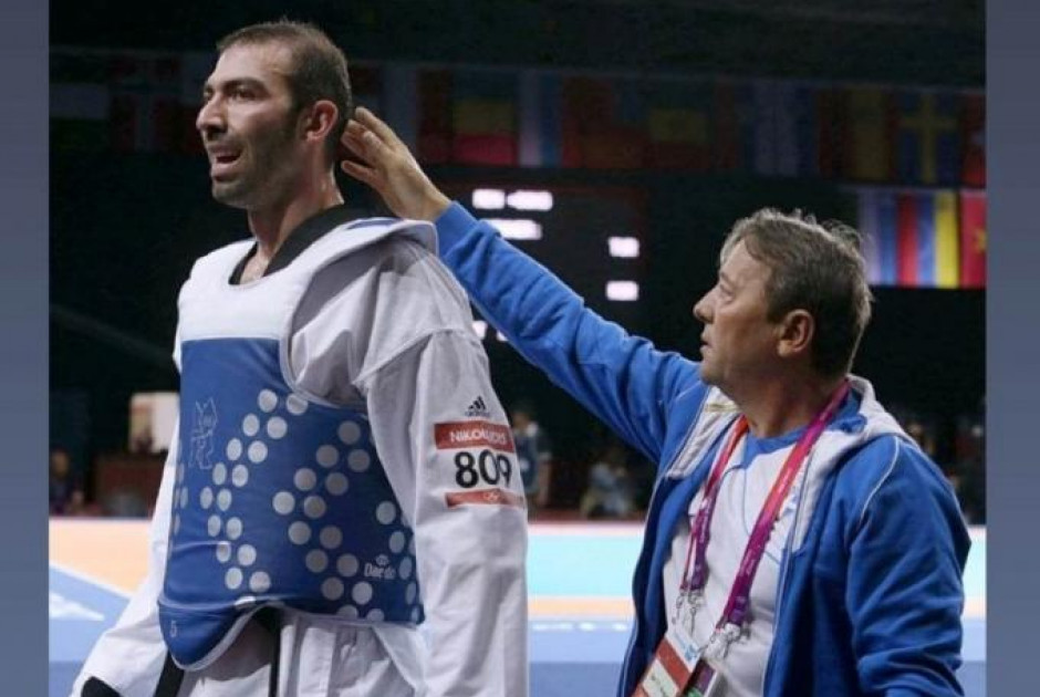 ΘΛΙΨΗ: Έφυγε ξαφνικά και ο προπονητής του Αλέξανδρου (ΦΩΤΟ) | Ant1 Live