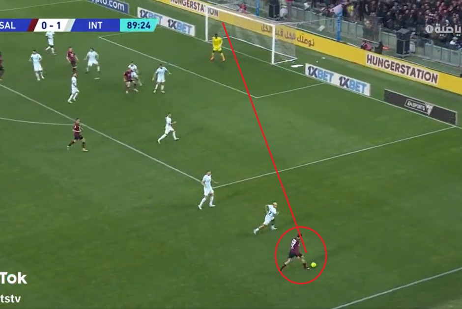 Παραδέχθηκε ότι ήθελε να κάνει σέντρα και τελικά...σκόραρε στο 90' (ΒΙΝΤΕΟ) | Ant1 Live