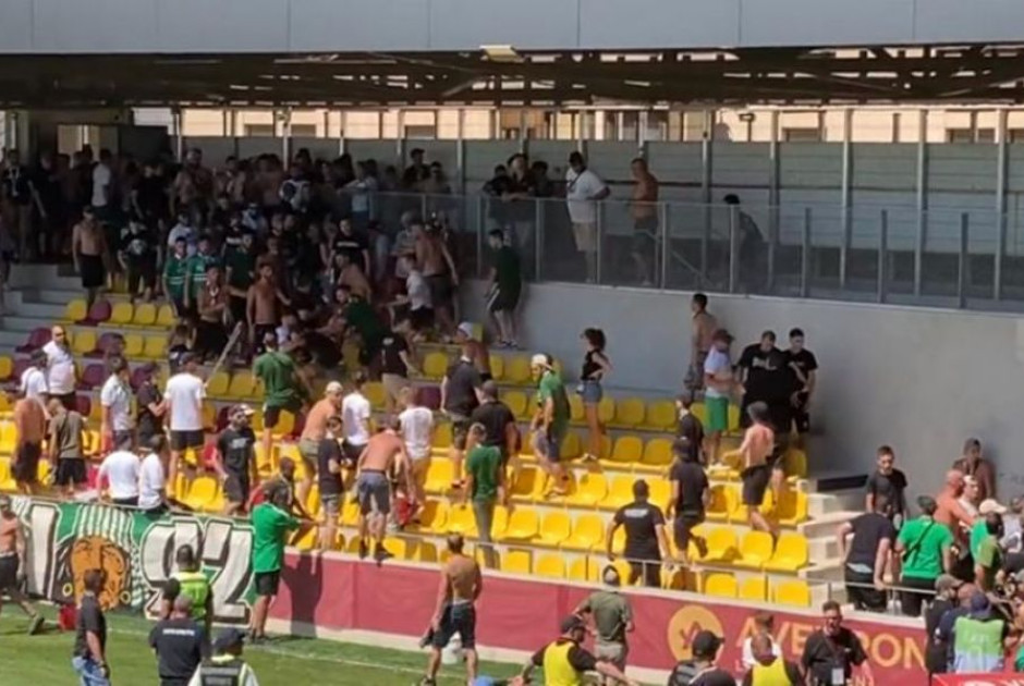 Αγριο Ξύλο ανάμεσα σε οπαδούς της ίδια όμάδας ( βίντεο) | Ant1 Live