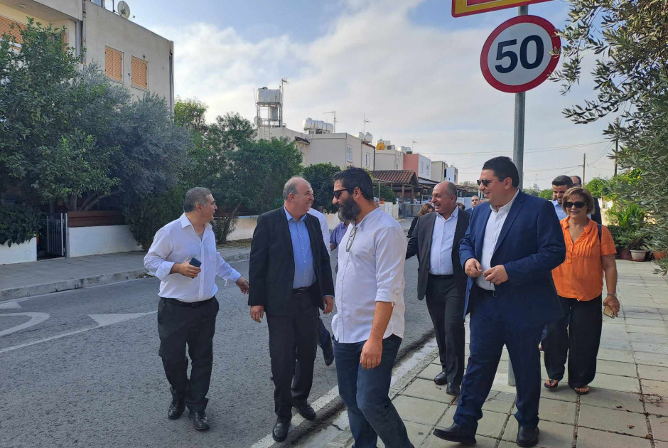 Eπ. Προσφύγων: Ζητά λύσεις για τη μη σύνδεση με αποχετευτικό στον ...