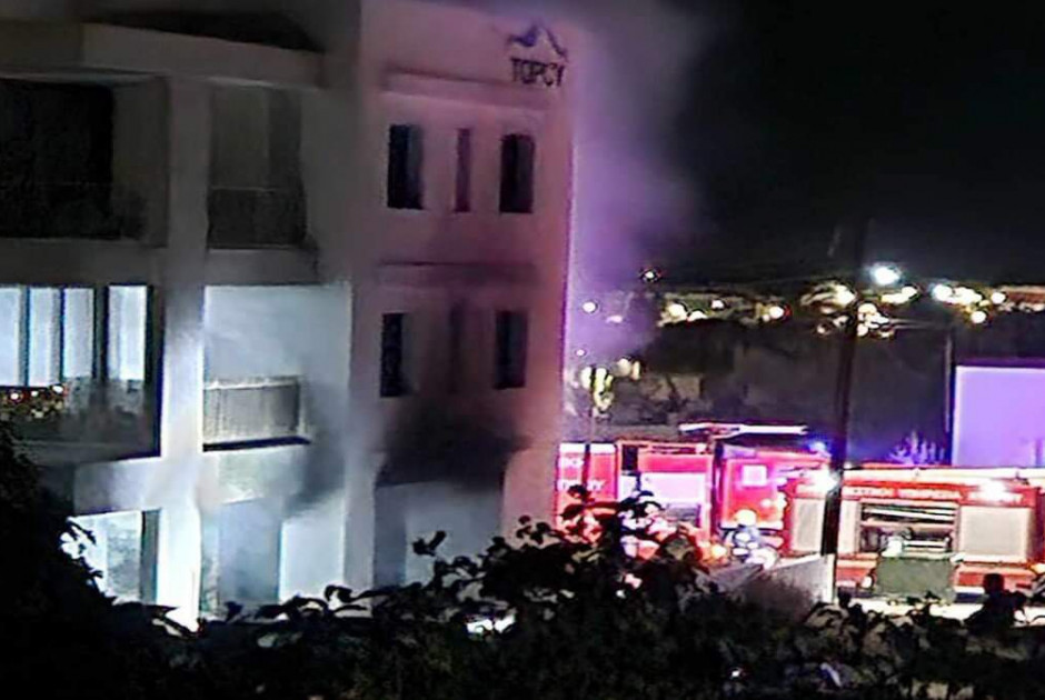 Κάηκε ολοσχερώς όχημα στον Στρόβολο - Εκκενώθηκε πολυκατοικία | Ant1 Live
