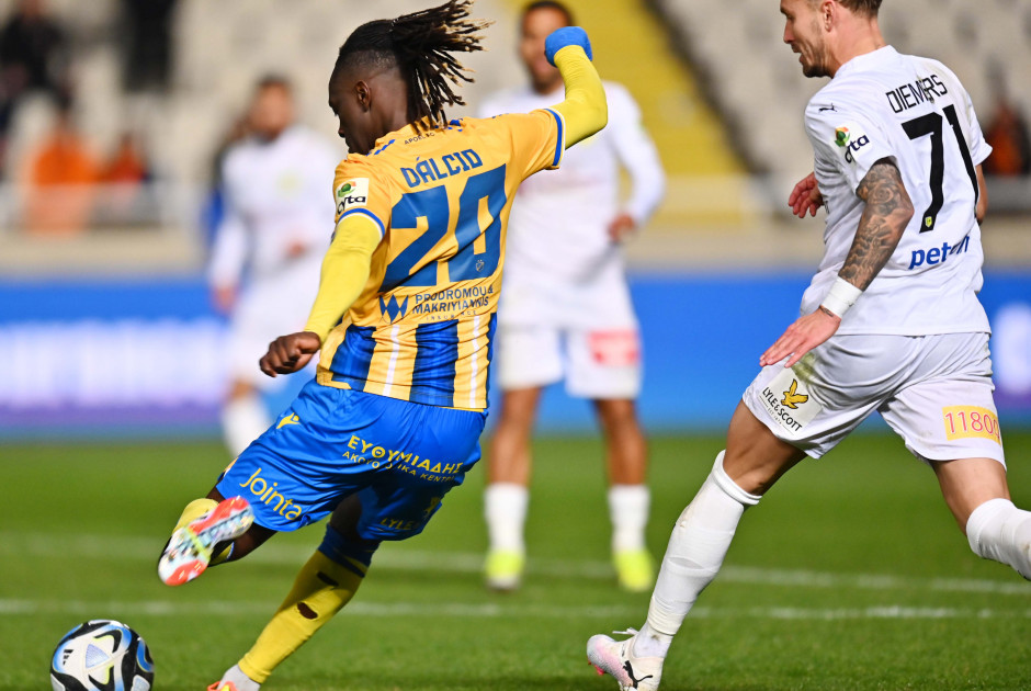 ΑΠΟΕΛ - ΑΕΚ 2-2: Συμβιβασμός και ΦΩΤΙΑ στην βαθμολογία του ...