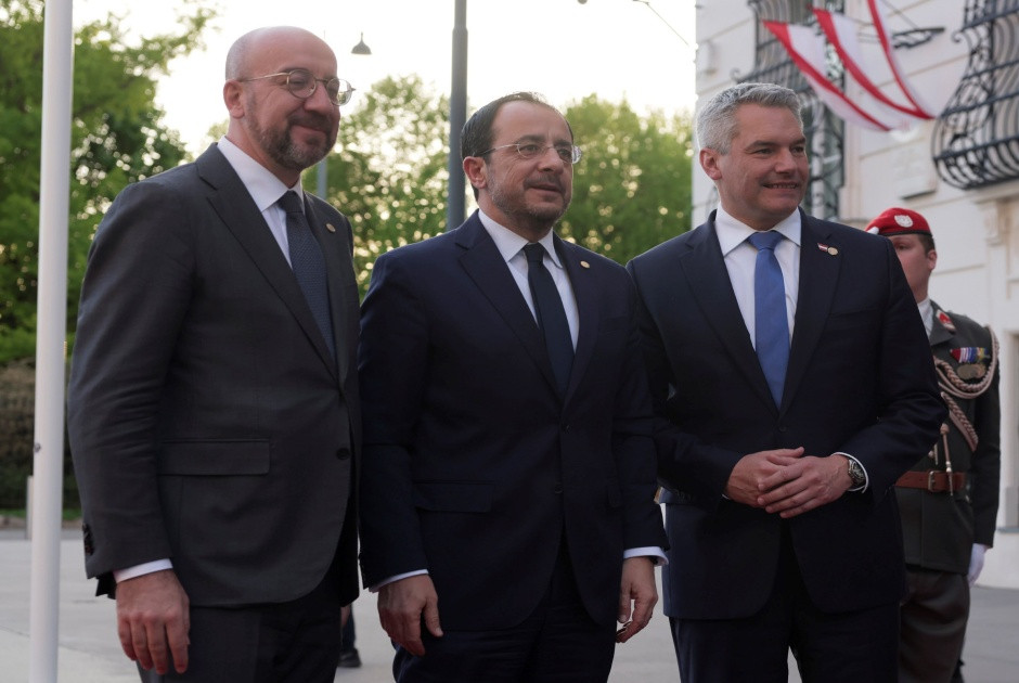 ΠτΔ σε Ευρωπαίους ηγέτες: Επανεξέταση καθεστώτος της Συρίας και στήριξη ...