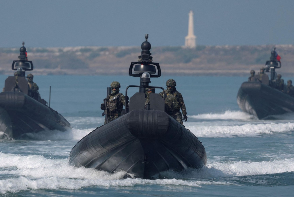 Η Κίνα περικυκλώνει την Ταϊβάν για να δοκιμάσει τις δυνατότητές της να ...