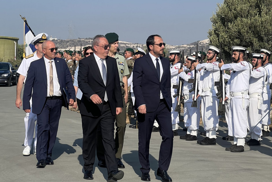 ΠτΔ: Βρίσκομαι στο Μαρί για να σας κοιτάξω στα μάτια και να εκφράσω τις ...