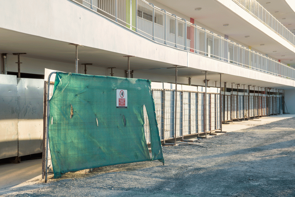 Ειδικό Σχολείο Απ. Λουκά: Επιστρέφουν σε εργοτάξιο οι πέραν των 100 ...