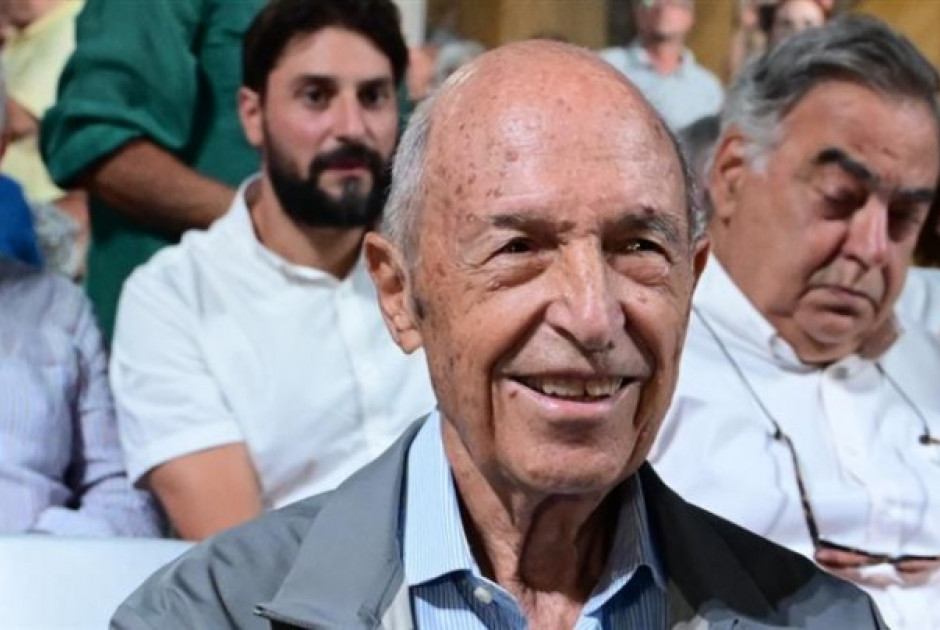 Κώστας Σημίτης: Τετραήμερο εθνικό πένθος - Κηδεία με τιμές εν ενεργεία ...