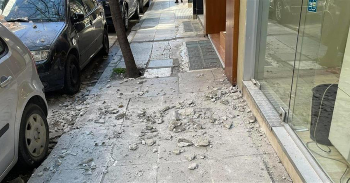 Ελλάδα: Καταστροφές και κατάρρευση σπιτιών από το σεισμό στη Ελάσσονα ...