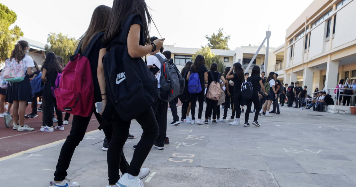 Στοιχεία που προβληματίζουν: Ένας στους τέσσερις μαθητές θύμα ...