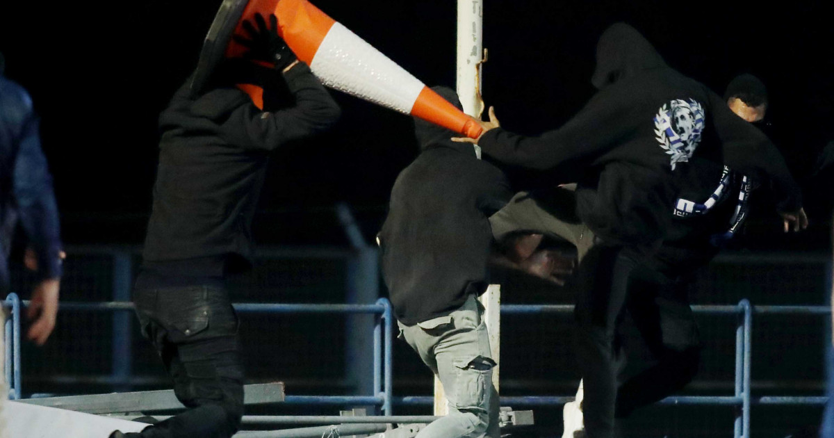 Ο χουλιγκανισμός στα γήπεδα ζει και βασιλεύει | Ant1 Live