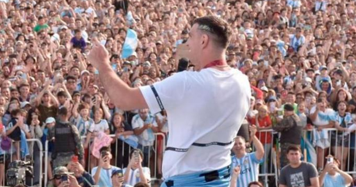 ΑΠΟΘΕΩΣΗ για τον Μαρτίνες: 150 χιλιάδες Αργεντινοί τον υποδέχθηκαν στην ...