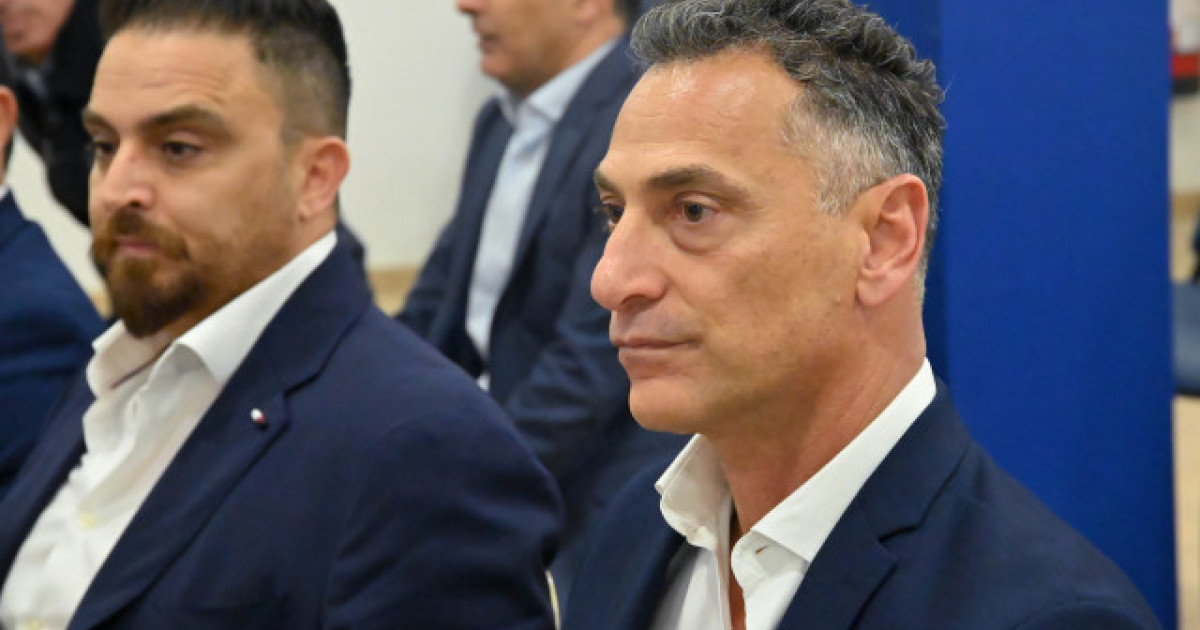 Ανόρθωση: Η πρώτη συνέντευξη τύπου Ανδρέα Σάντη (live streaming) | Ant1 ...