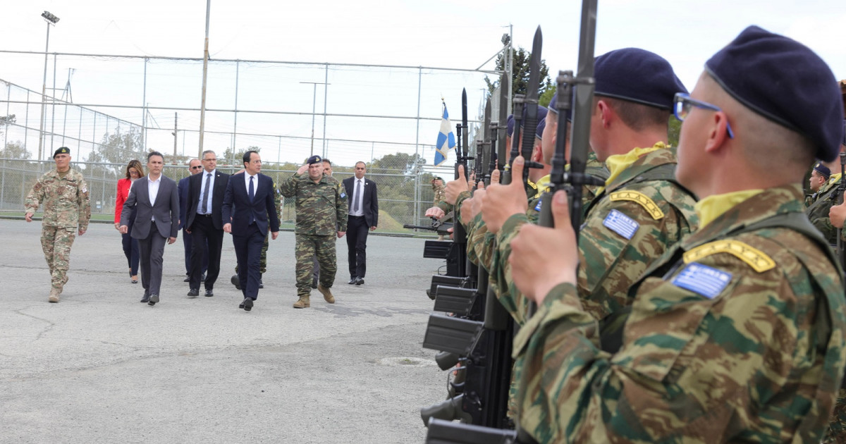 Μοίρασε ευχές στην ΕΛΔΥΚ για το Πάσχα ο Πρόεδρος | Ant1 Live
