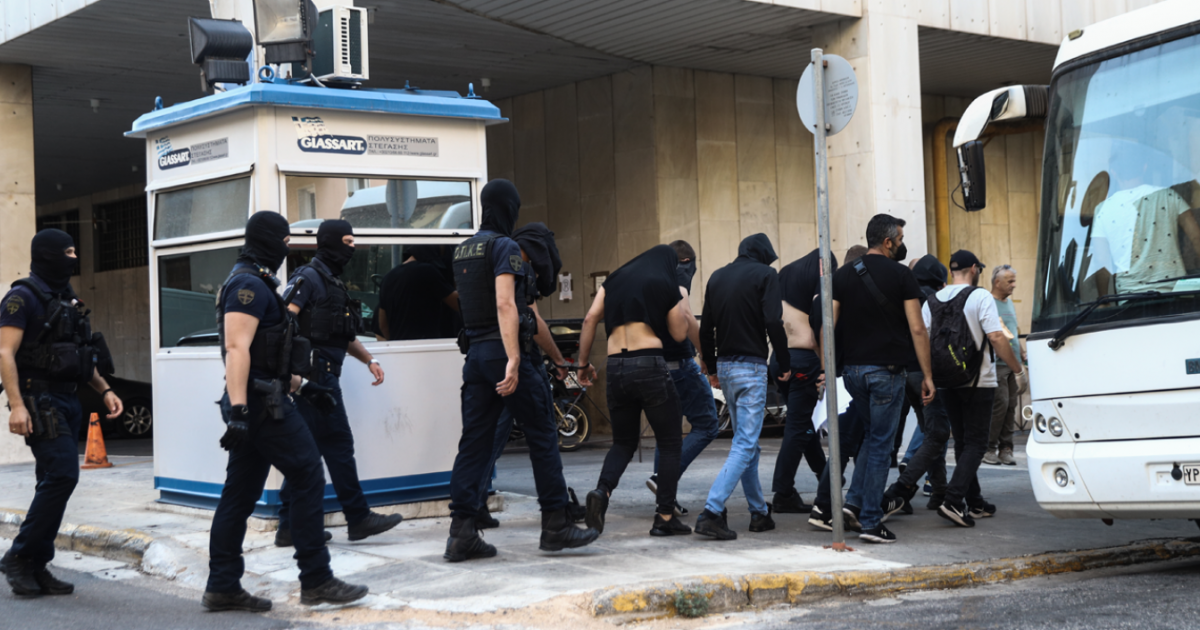 Νέα Φιλαδέλφεια: Προφυλακίζονται και οι 30 χούλιγκαν που απολογήθηκαν ...