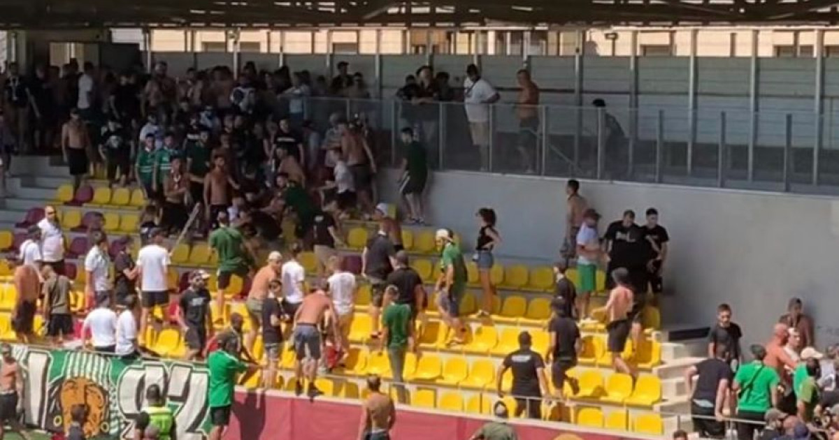 Αγριο Ξύλο ανάμεσα σε οπαδούς της ίδια όμάδας ( βίντεο) | Ant1 Live