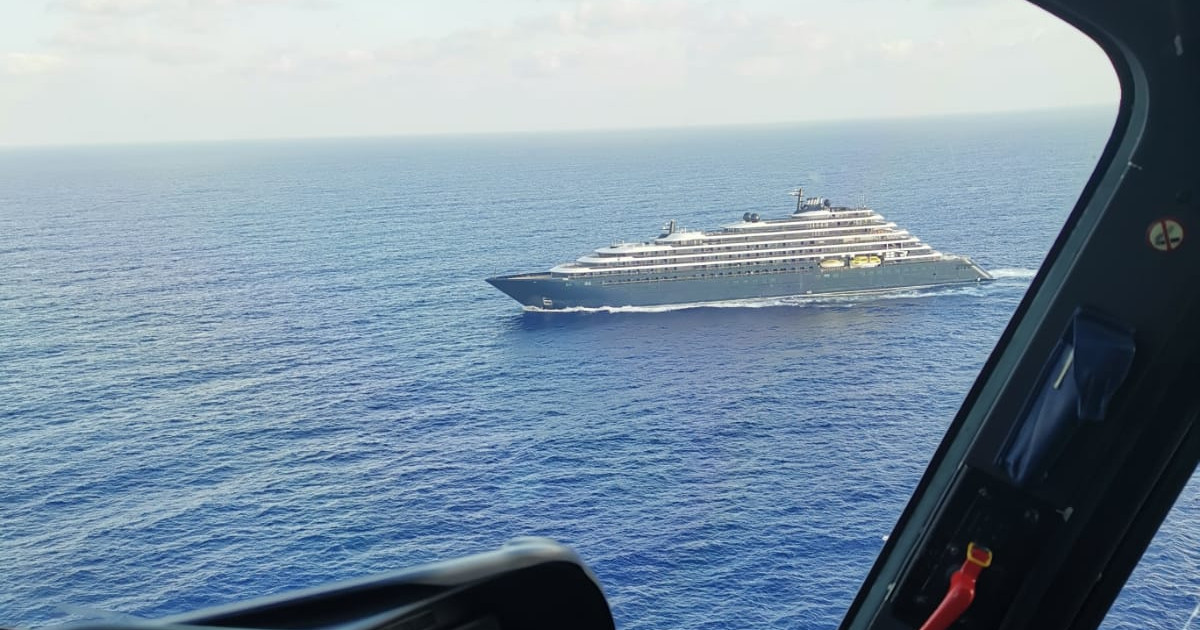 Επιχείρηση αεροδιακομιδής για 62χρονη από επιβατικό πλοίο στο ΓΝ Πάφου ...