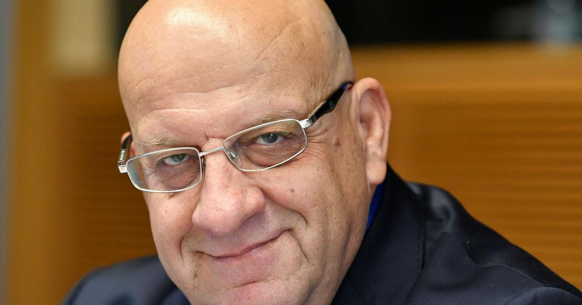 Κούμας σε διαιτητές: "Ο δικός σας ρόλος στο γήπεδο είναι σημαντικός ...