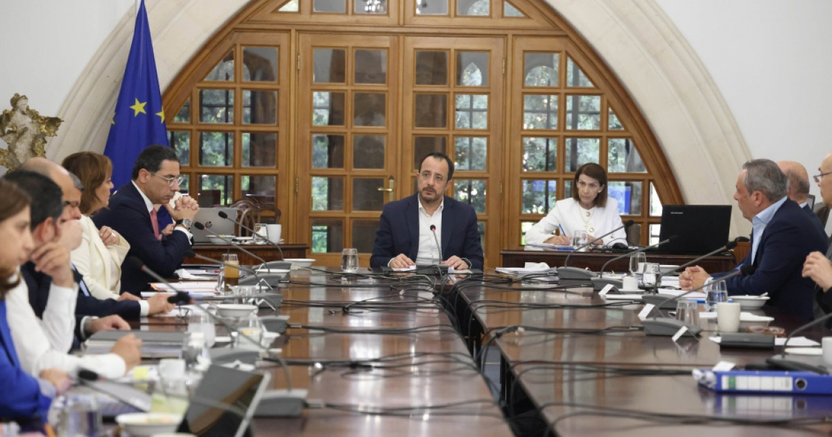 Αποφασίζει σήμερα για ιατρούς, γυναίκες στην ΕΦ και Τεχνικό Γυμνάσιο το ...