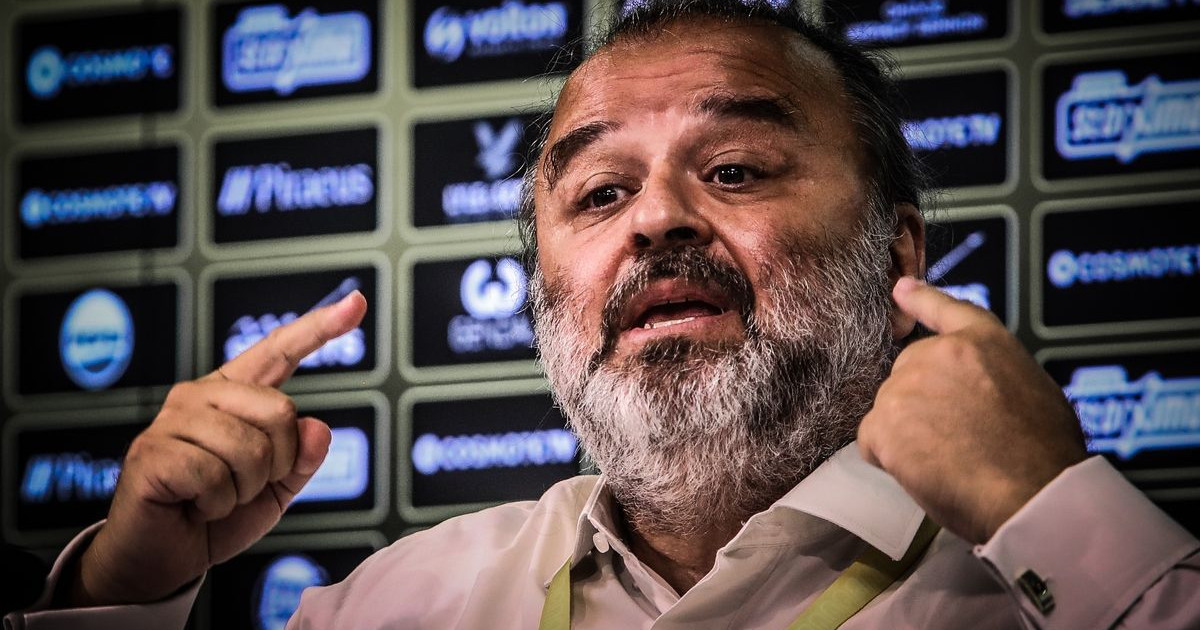 Ξέσπασμα Ηλιόπουλου: "Ντροπή για την ΑΕΚ και τον κόσμο η εικόνα σας ...