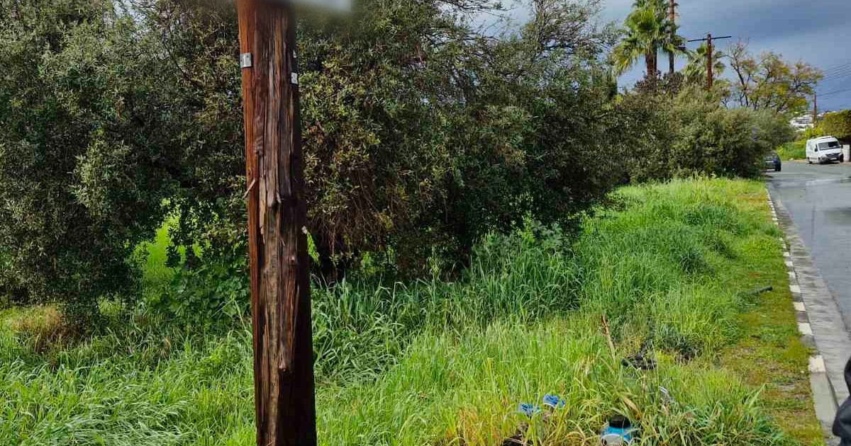 Έπεσε κεραυνός σε πάσσαλο σε κατοικημένη περιοχή στη Λεμεσό (ΦΩΤΟ ...