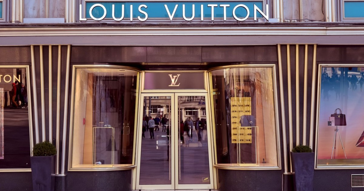 Pop-up εμπειρία στο Σόχο για τα 130 χρόνια μονογράμματος Louis Vuitton ...